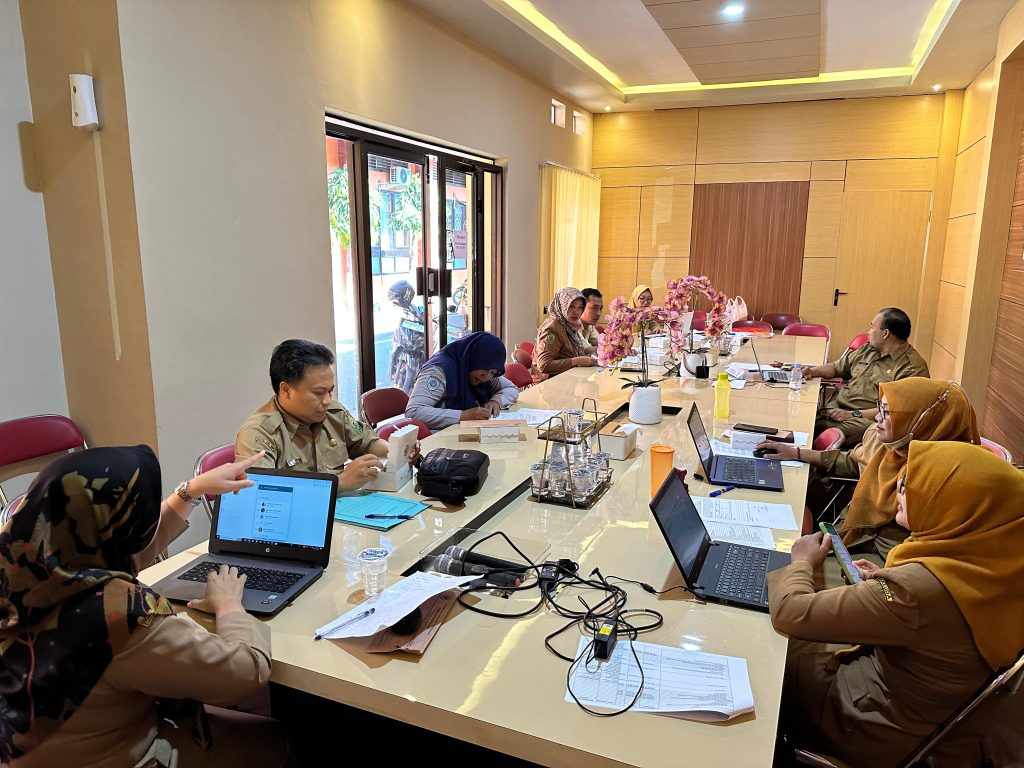 REKONSILIASI DAN EVALUASI DATA REALISASI ANGGARAN PENDAPATAN DAN BELANJA DAERAH TRIWULAN III ...